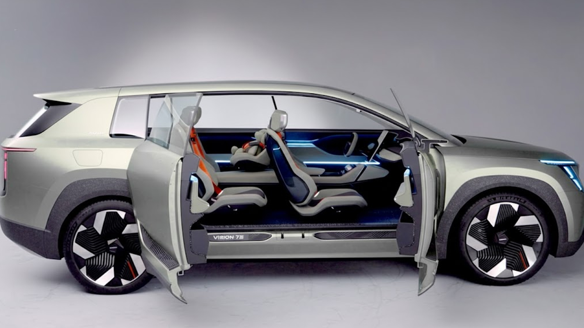 Will the Skoda Vision 7S copy Tesla’s minimalist interior?