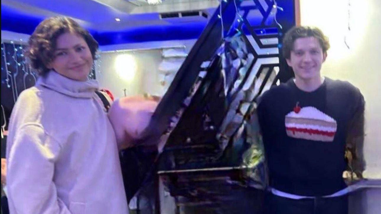 Restaurant 'starstruck' by Spider-Man couple visit