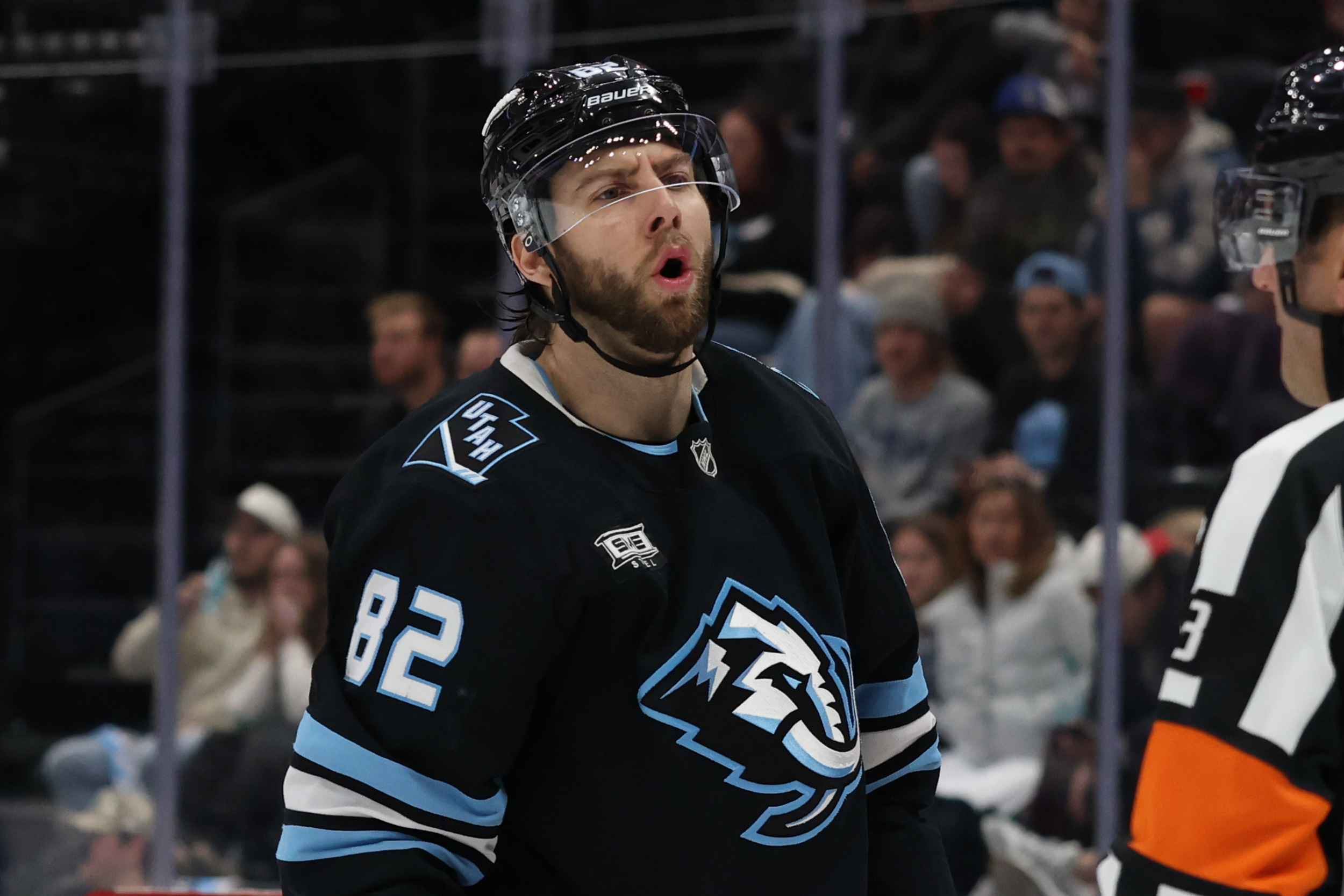 Mammoth survive late defensive collapse, beat Jets 4-3 in OT