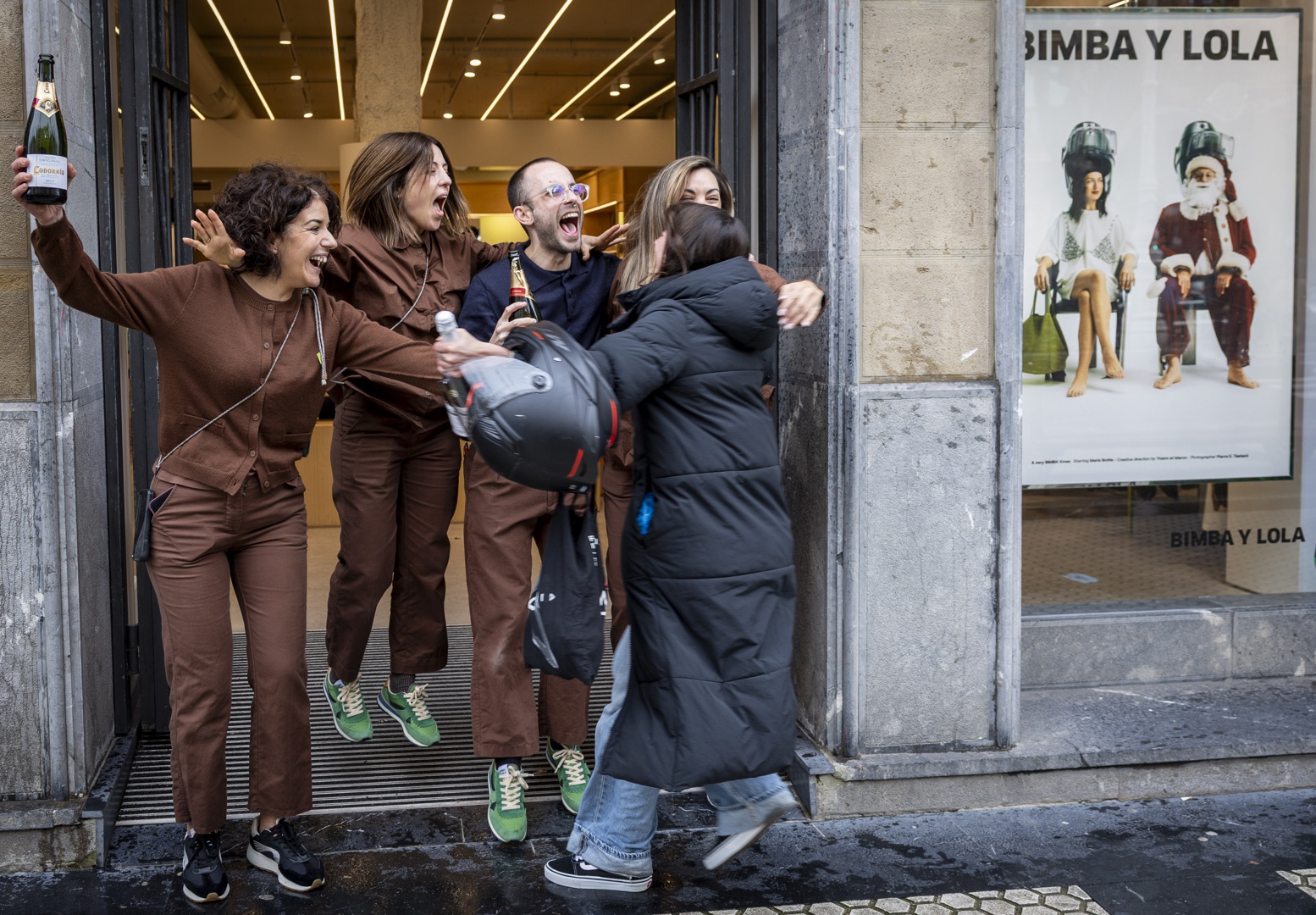 Celebración en Bimba y Lola por participaciones del segundo premio, el ...