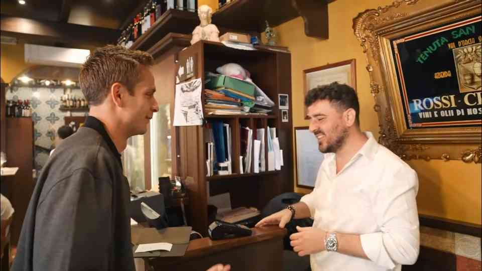 Generosity gone wild - random acts of kindness & crazy encounters!