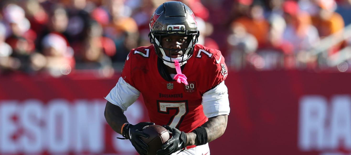 NFL Week 17 odds & picks: Best early bets (2025)