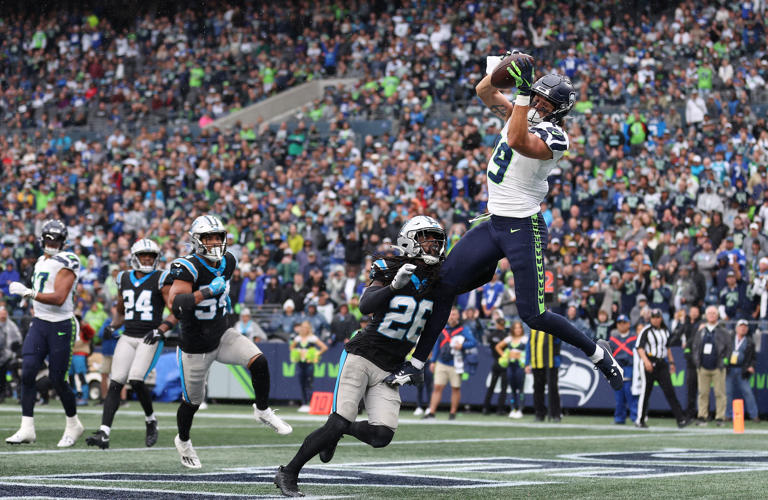 NFL Week 17 betting odds: Seahawks open as heavy road favorites against ...