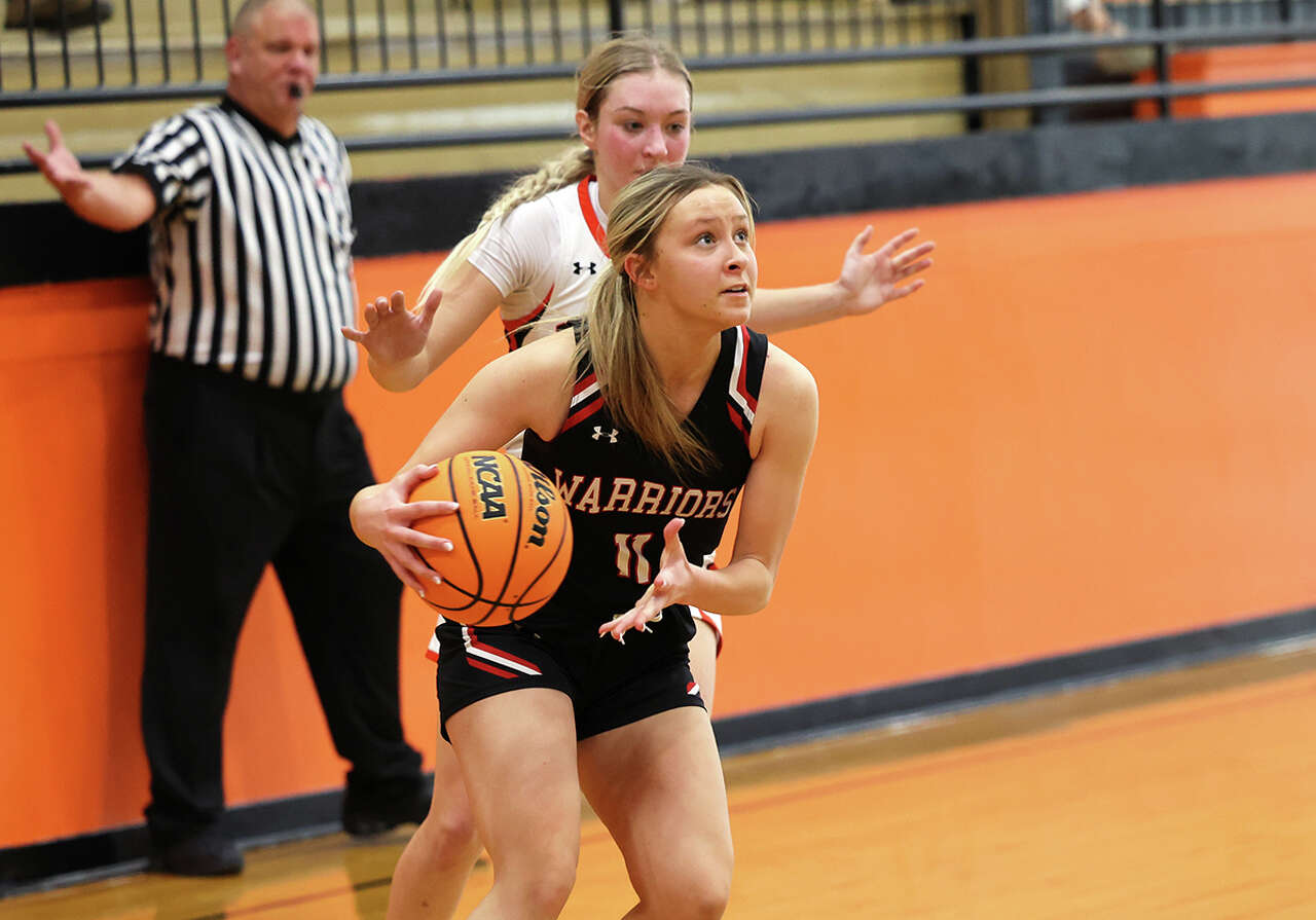 Calhoun girls basketball battles through adversity in .500 start