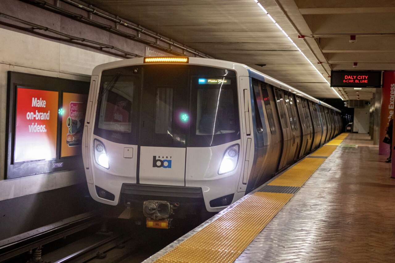Disabled BART train causes major delays between SF and East Bay