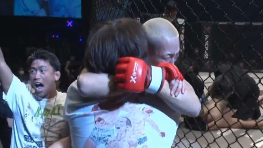 Japanese MMA fighter shatters opponent’s win streak with savage KO