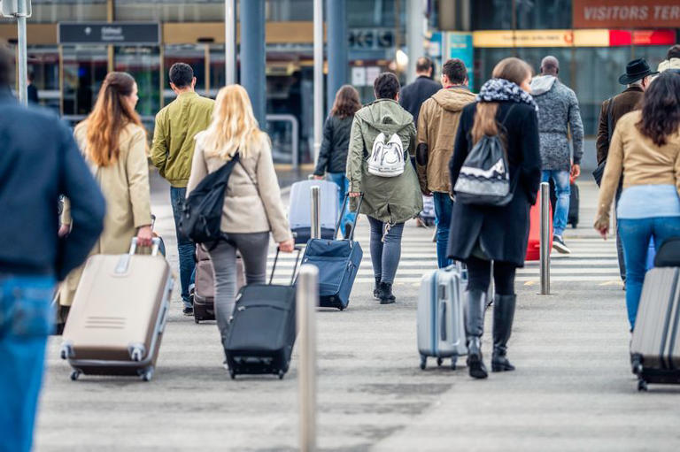 Irish people name one major factor as top reason for moving abroad
