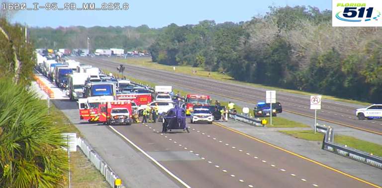 Traffic responder struck, killed while clearing vehicle fire on I-95