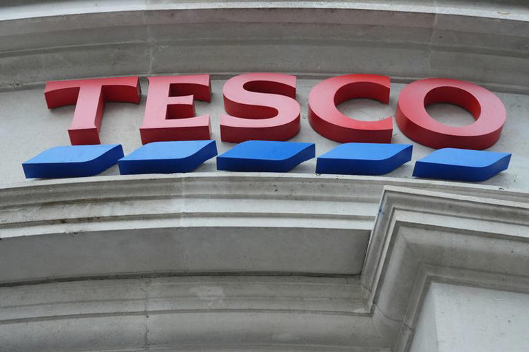 Man pays just 16p for £238 entire Christmas shop at Tesco, here's how ...