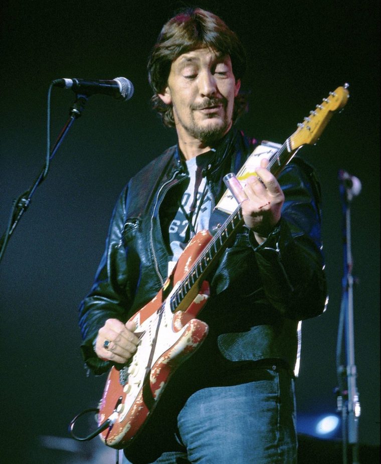 Driving home for Christmas singer Chris Rea dies aged 74