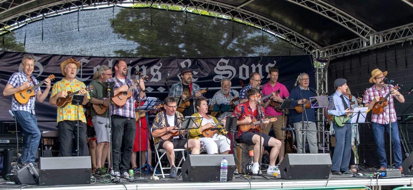 Tunbridge Wells ukulele group perform The 12 Days of Water Chaos, a ...