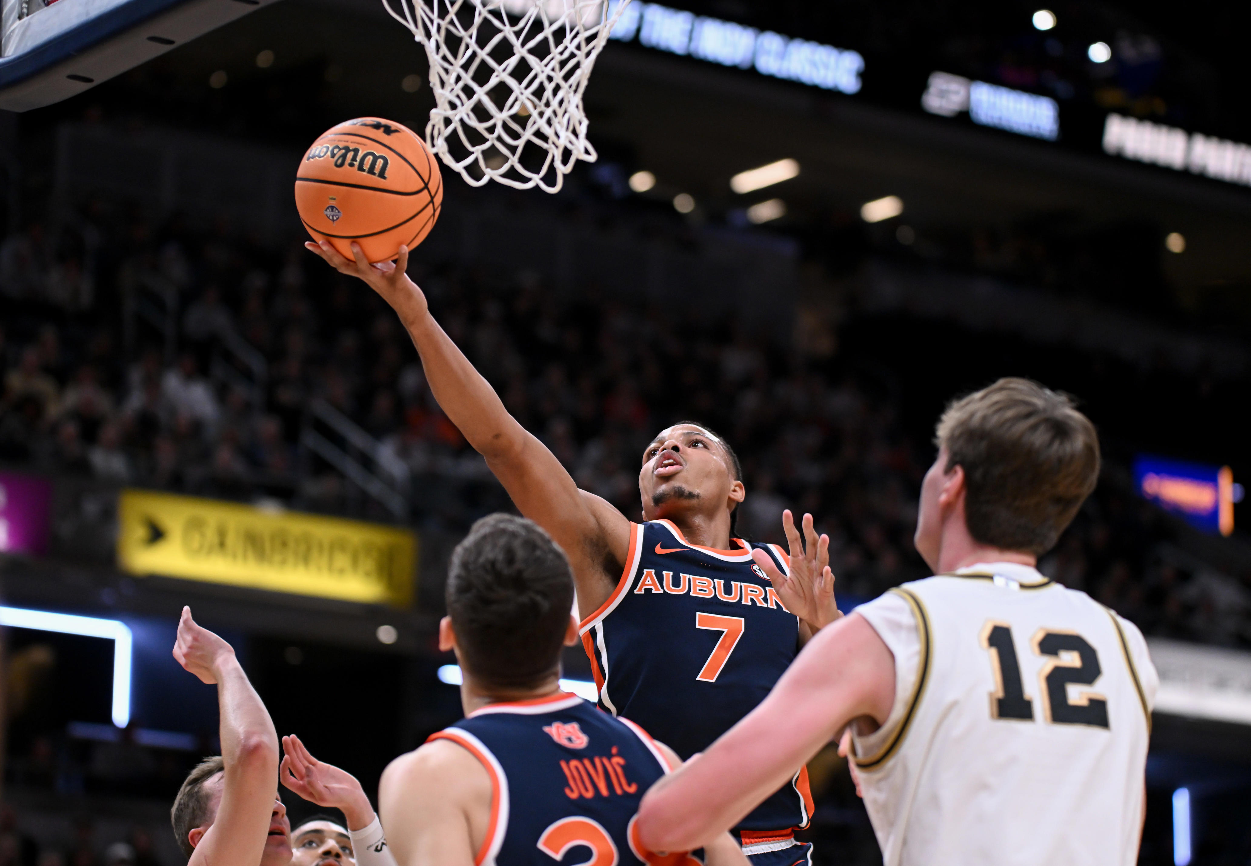 Auburn basketball slides out of the USA TODAY Coaches Poll top 25