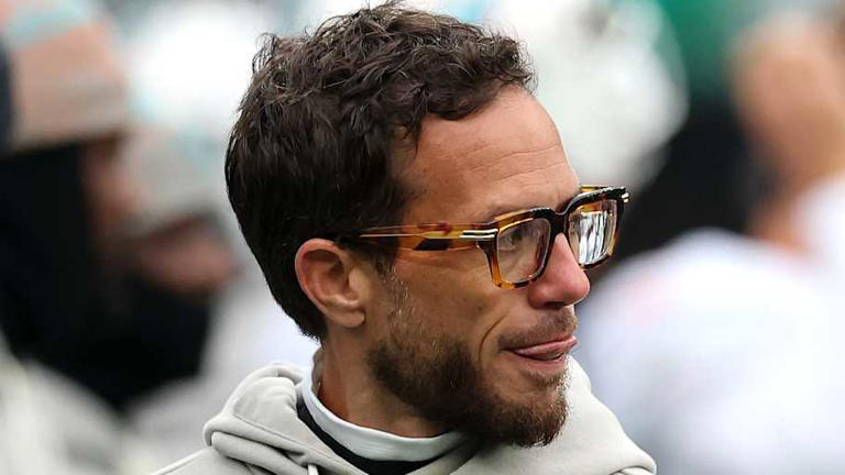 Adam Schefter just smashed the pause button on Mike McDaniel's Dolphins ...