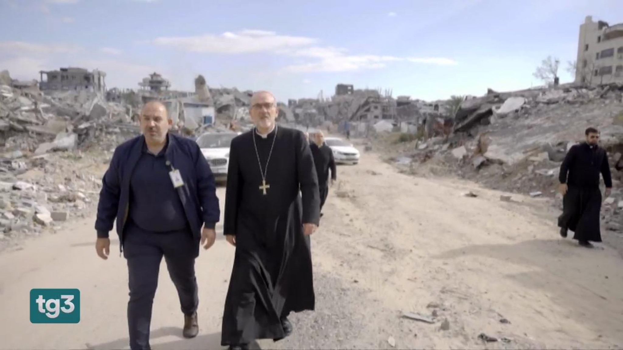 Gaza, cardinale Pizzaballa: "Non possiamo stare fermi. Dobbiamo ...