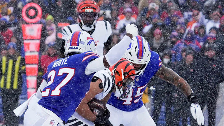 Key Buffalo Bills' defender dealing with worrisome injury from Week 16 ...