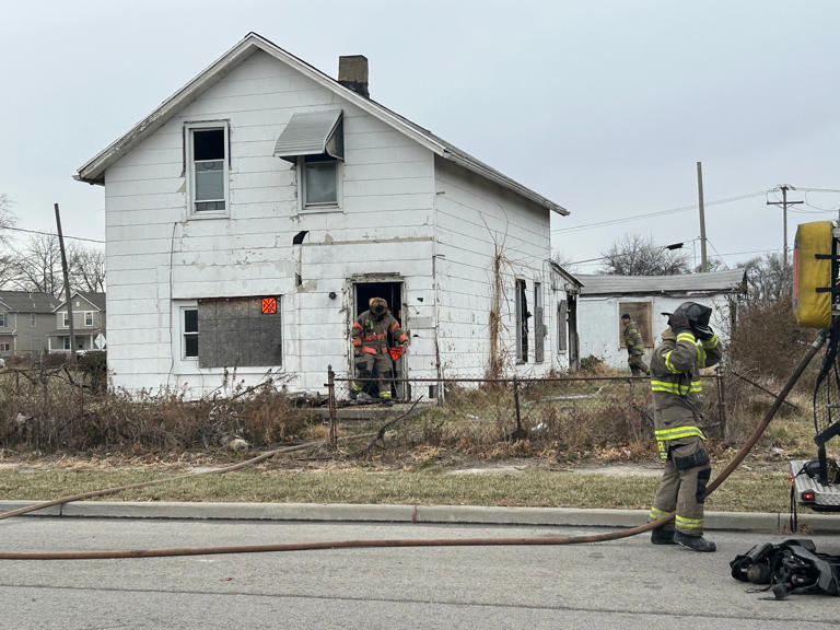 Vacant house fire started by someone trying to stay warm, TFRD says