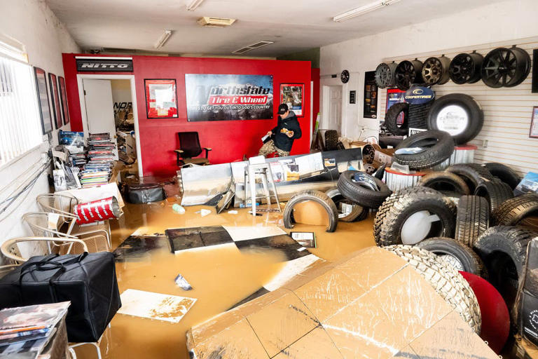 1 dead as atmospheric river brings flooding, mudslides, and up to 6 ...