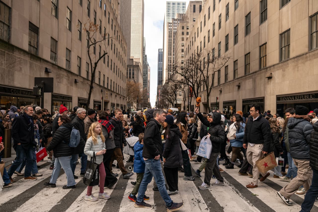 US economy grows at fastest pace in two years, even as labor market cools