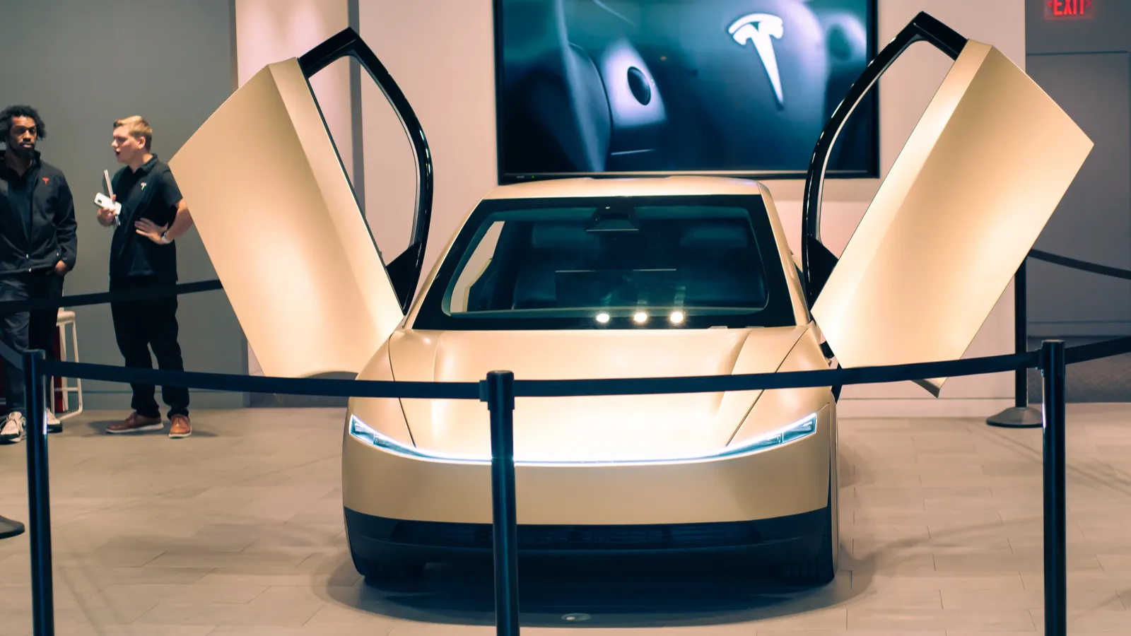 Tesla robotaxis can fine passengers up to $150 for vomiting or smoking ...