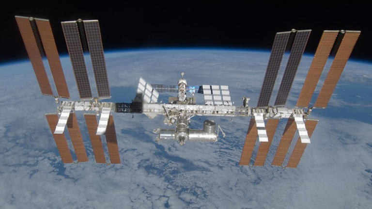 Russia wants to recycle its crumbling half of the ISS for new space station