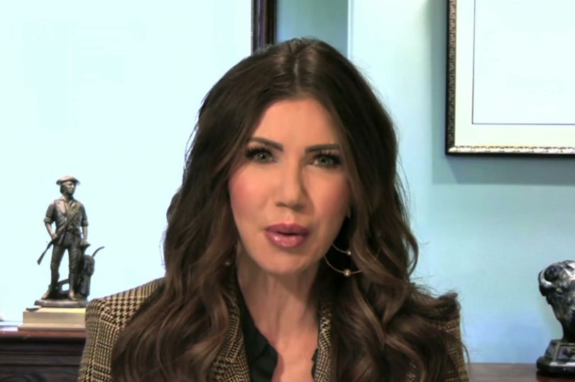 Kristi Noem offers $3,000 to migrants to self-deport - same amount she ...