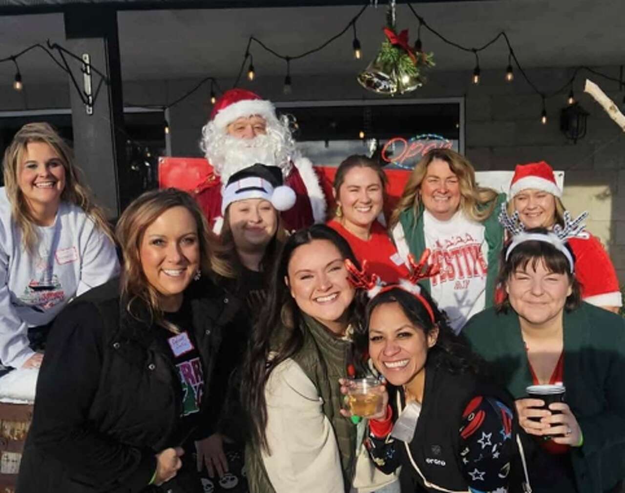 Sanford Santa Crawl raises more than $6,000 for cancer research