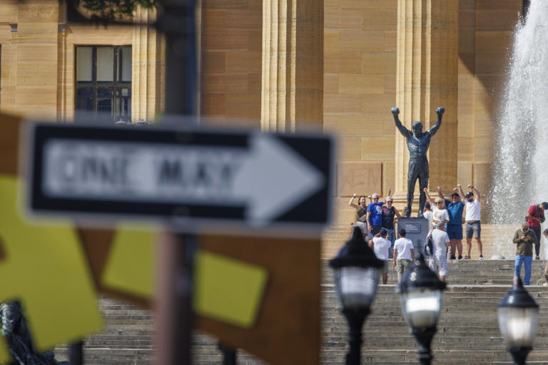 As a legal battle looms, Philadelphia Art Museum staffers head into the ...