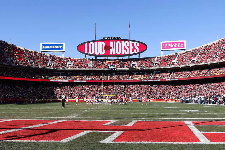 Kansas City Chiefs leaving longtime home at Arrowhead for Kansas site