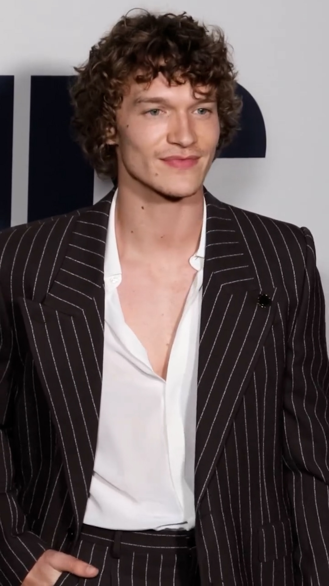 Heated Rivalry star Connor Storrie on the red carpet