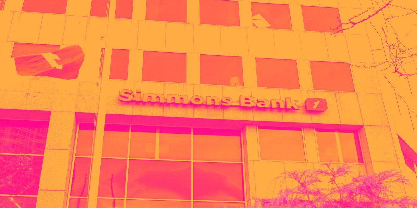 Regional Banks Stocks Q3 Recap: Benchmarking Simmons First National ...