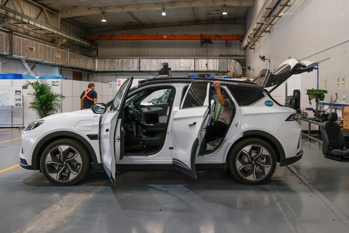 Uber, Lyft, Baidu join for driverless taxis in London in 2026