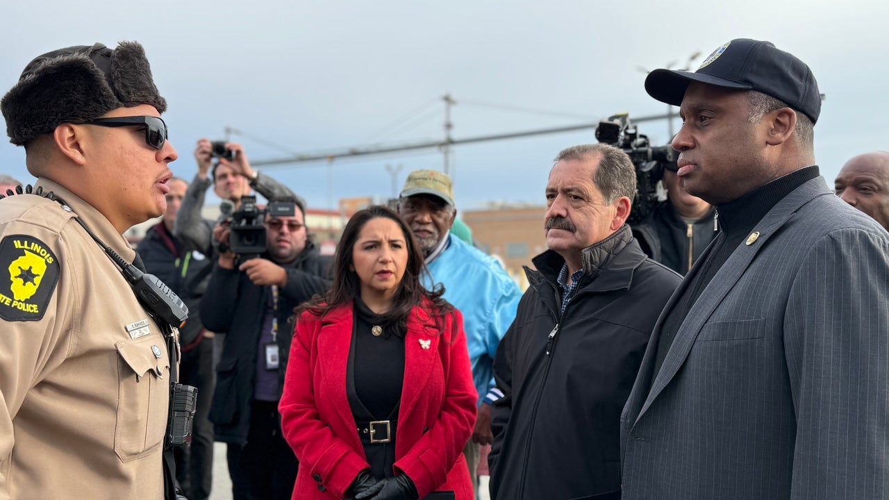 Illinois members of Congress are latest to tour immigration facilities ...