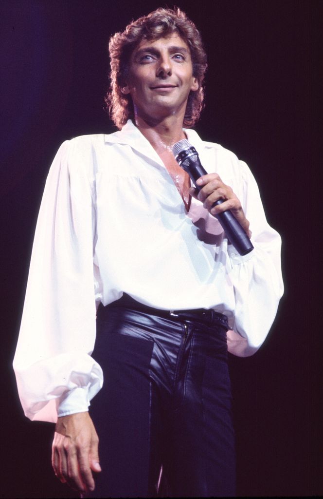 'Vain' Barry Manilow says he looks 'fantastic' after facelift