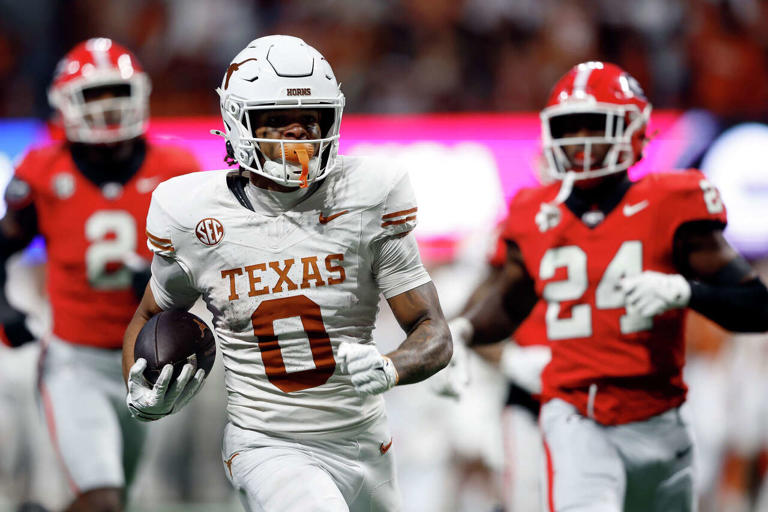 Texas loses starting skill player to the transfer portal