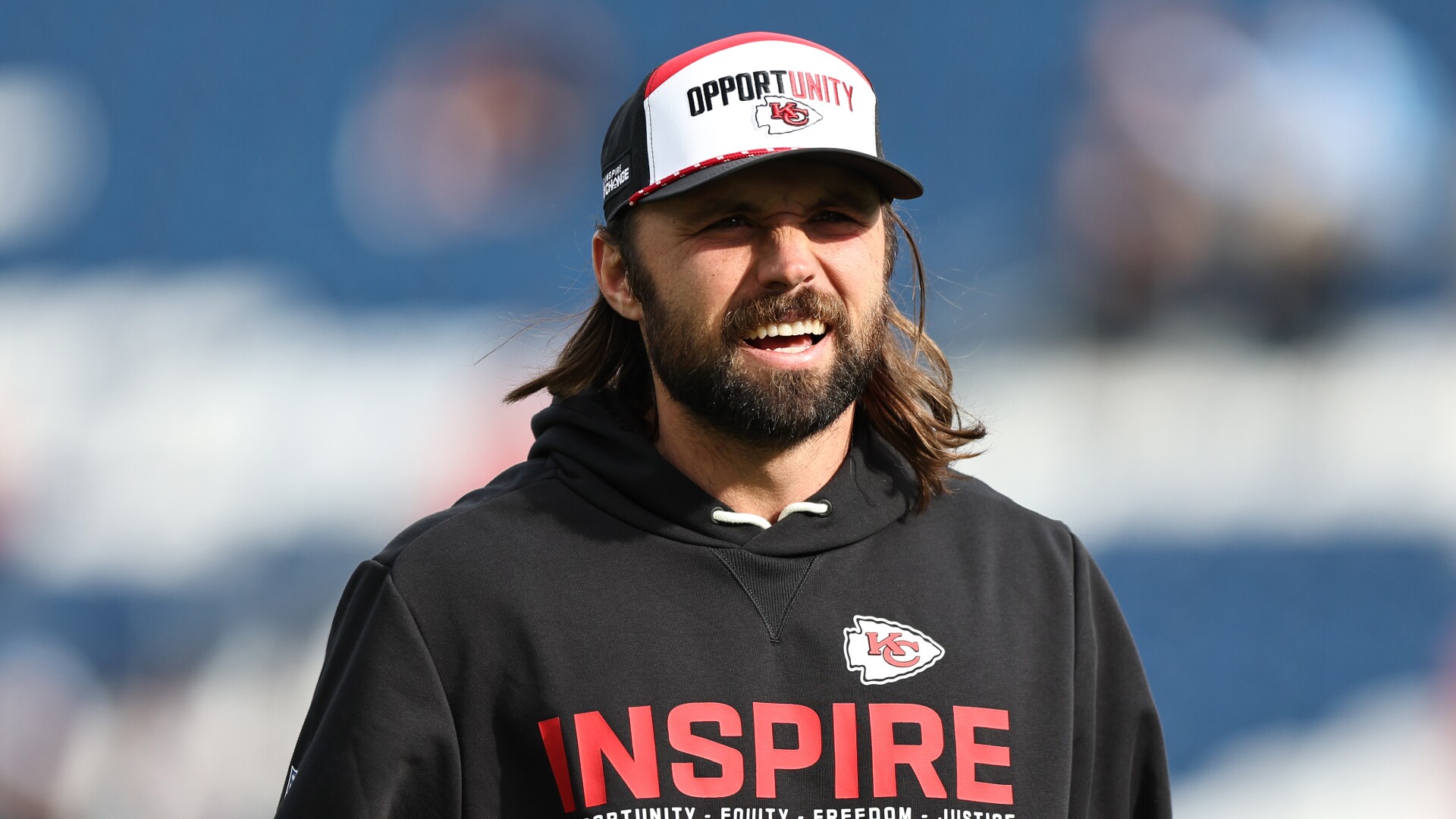 Reports: Gardner Minshew did not tear ACL, Chiefs signing Shane Buechele