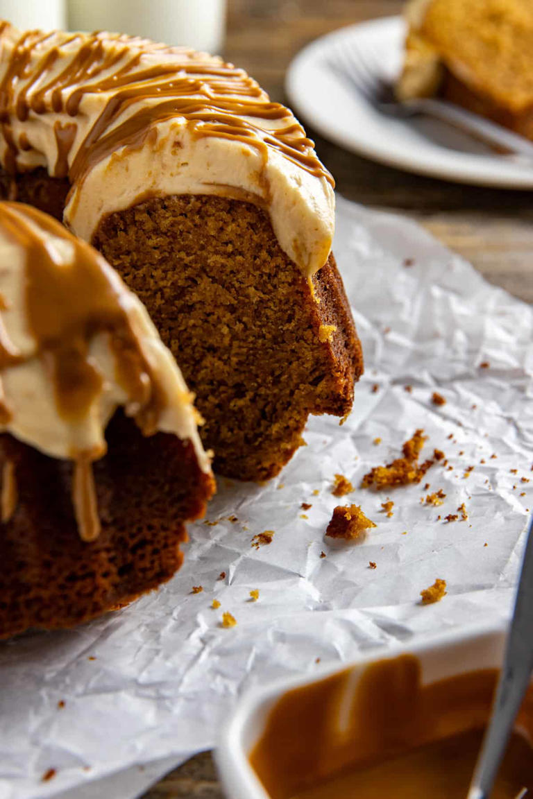 Easy Biscoff bundt cake