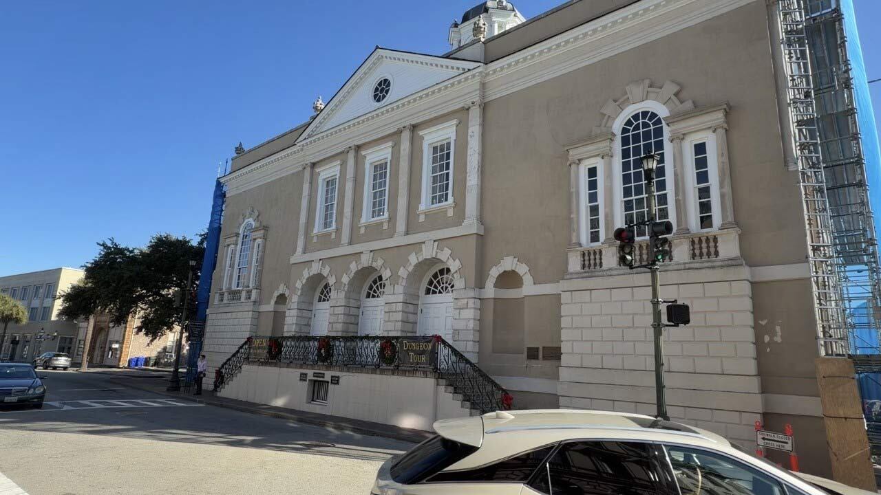 Old Exchange Building gets $100K colonial-style makeover