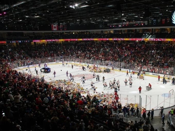 Over 20K stuffed animals collected in teddy bear toss at minor league ...