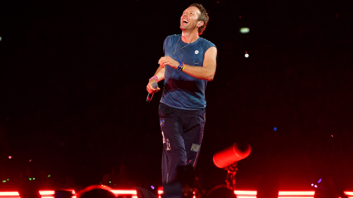 The Coldplay kiss cam debacle just keeps going