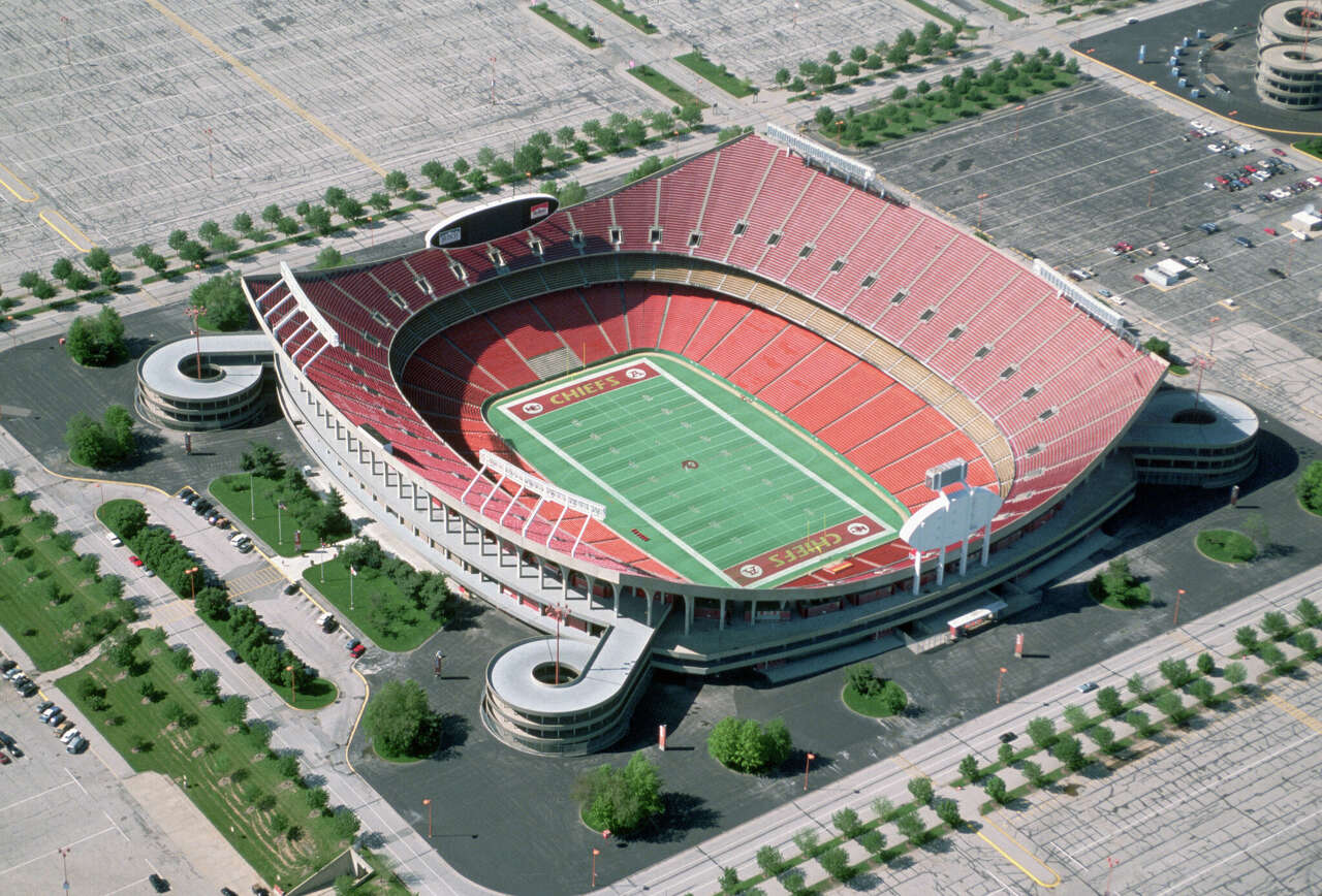 Kansas City Chiefs to leave Missouri, build dome in Kansas