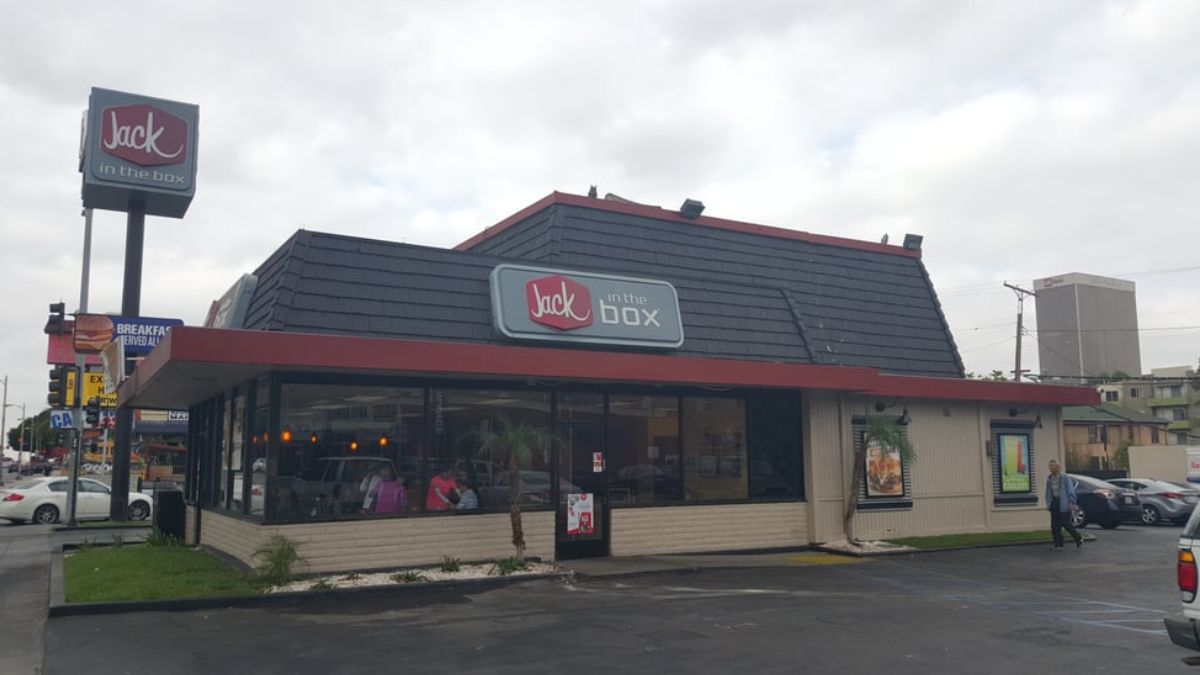 Cult-favorite fast-food chain just announced limited-edition Labubu bag ...