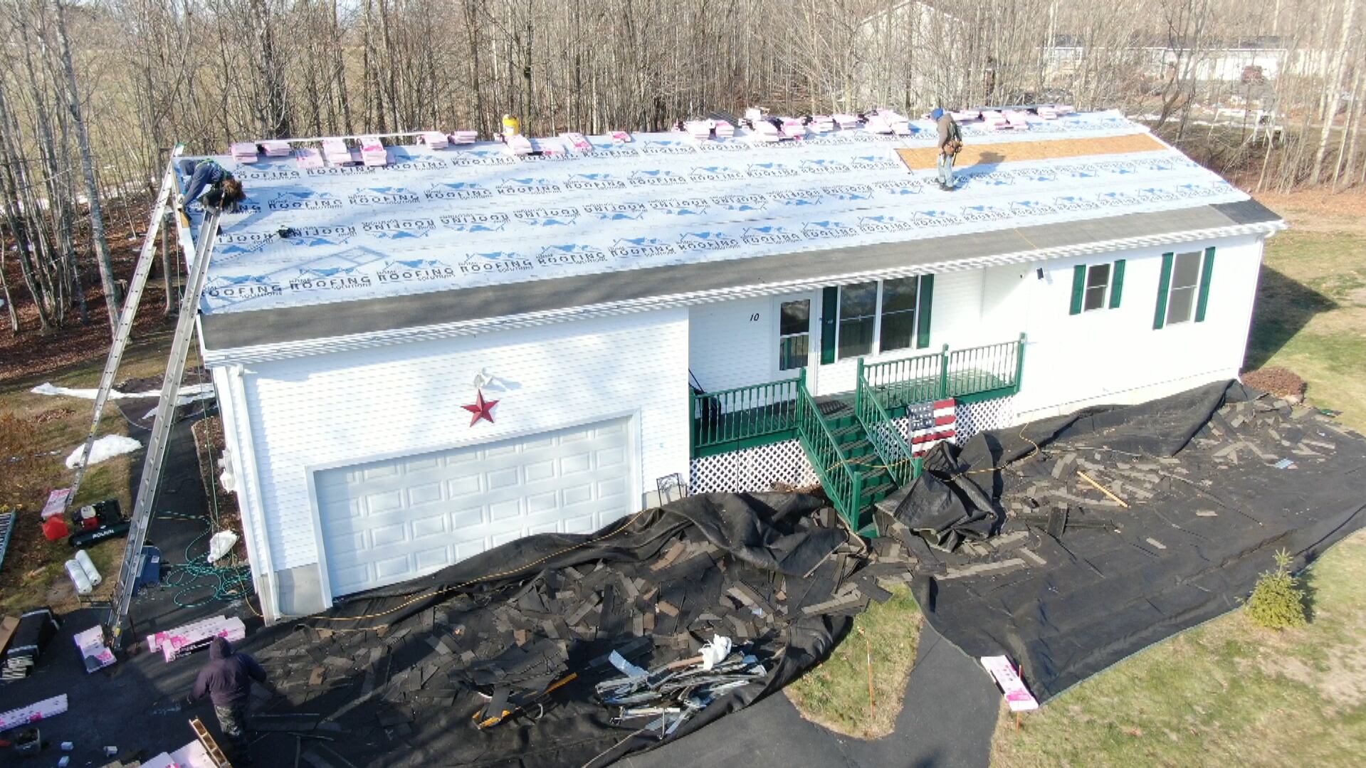 Maine roofing company donates new roof to Corinth veteran battling cancer