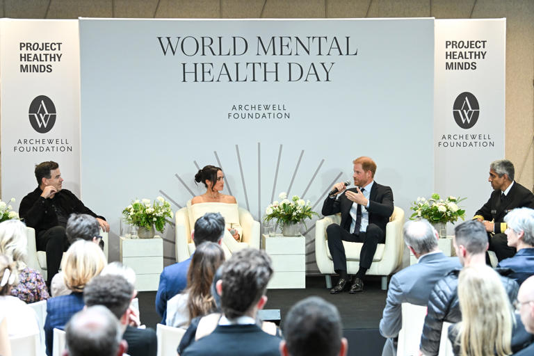 Prince Harry & Meghan Markle down to just two staffers for charity, out ...