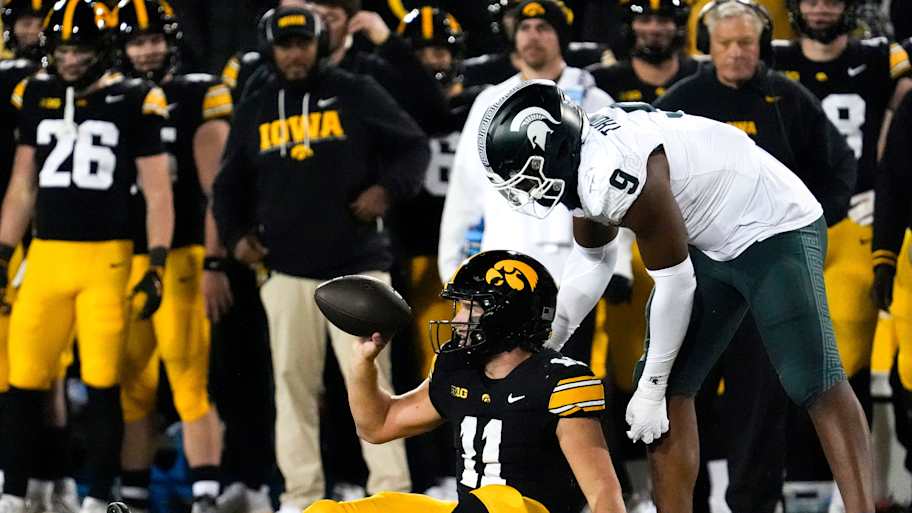 Iowa remains underdog in ReliaQuest Bowl