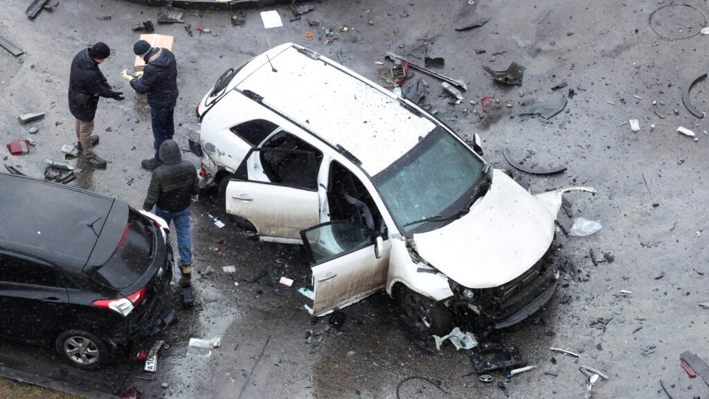 Moscow car blast kills Russian general, investigators suspect Ukraine ...