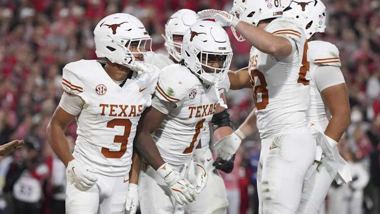 What will Texas Longhorns WR corps look like without DeAndre Moore Jr.?