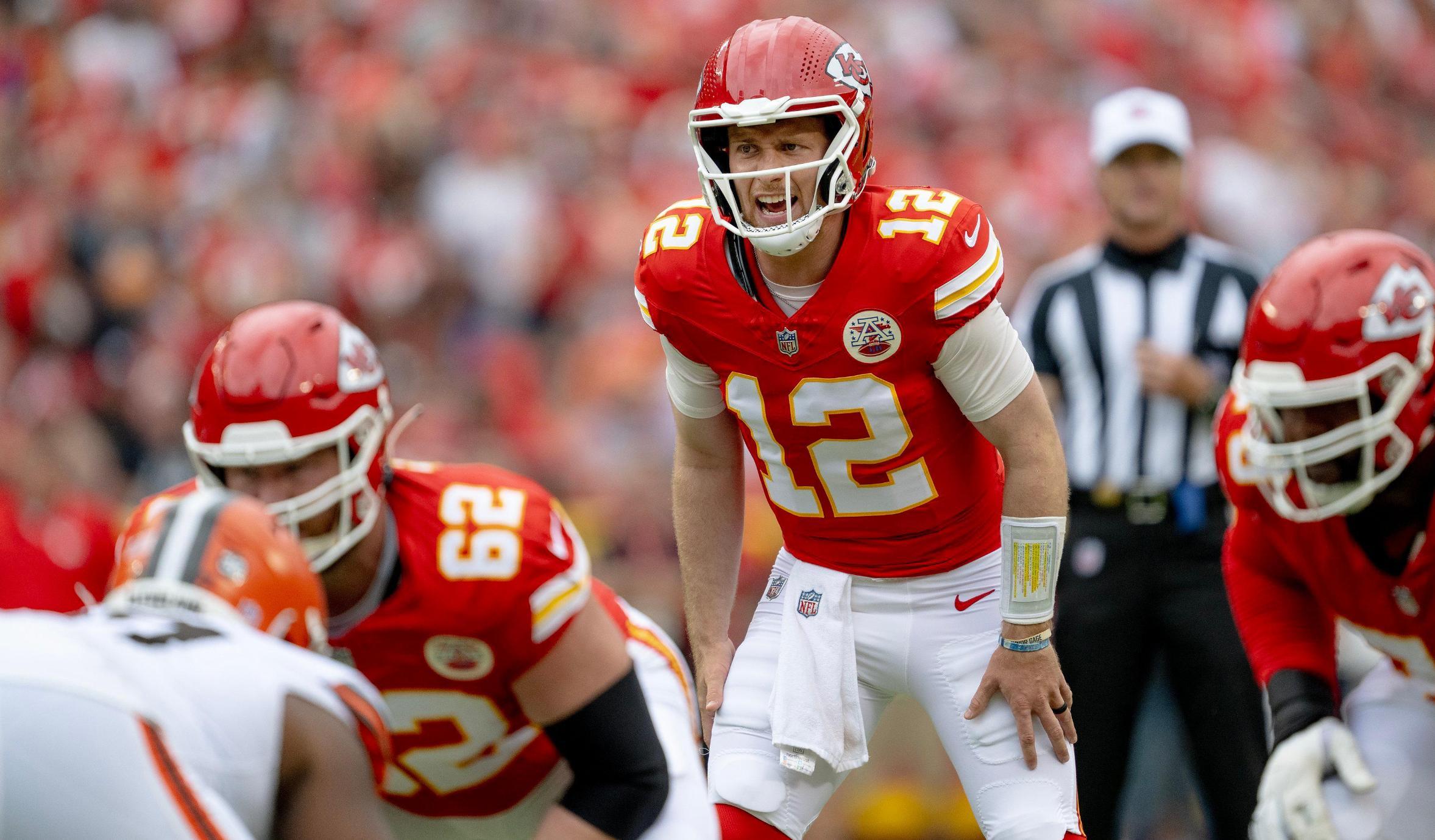 Kansas City Chiefs sign familiar face at quarterback off Bills ...