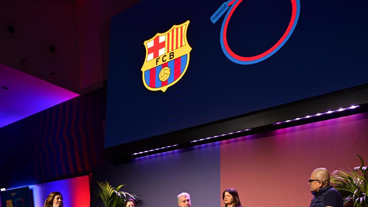 Laporta, emocionado en el estreno del documental ‘Polseres Blaugranes’