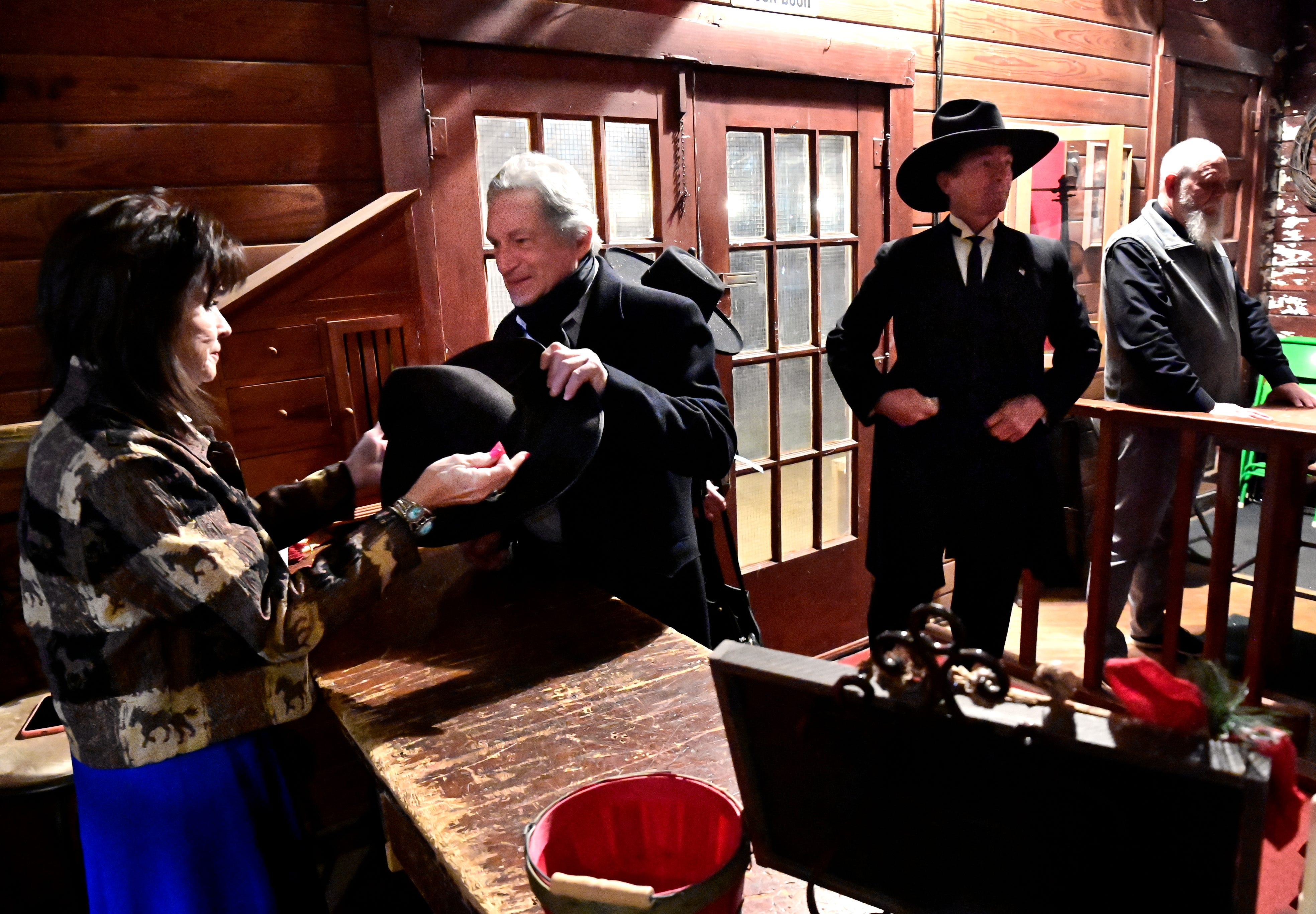 'Sworray' turns 90 as Texas Cowboys' Christmas Ball gets Anson dancing