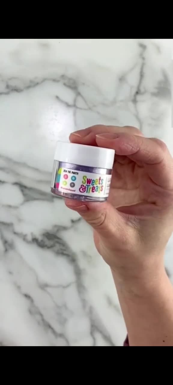 Good witch cake topper: Colorful fondant and magical sprinkles